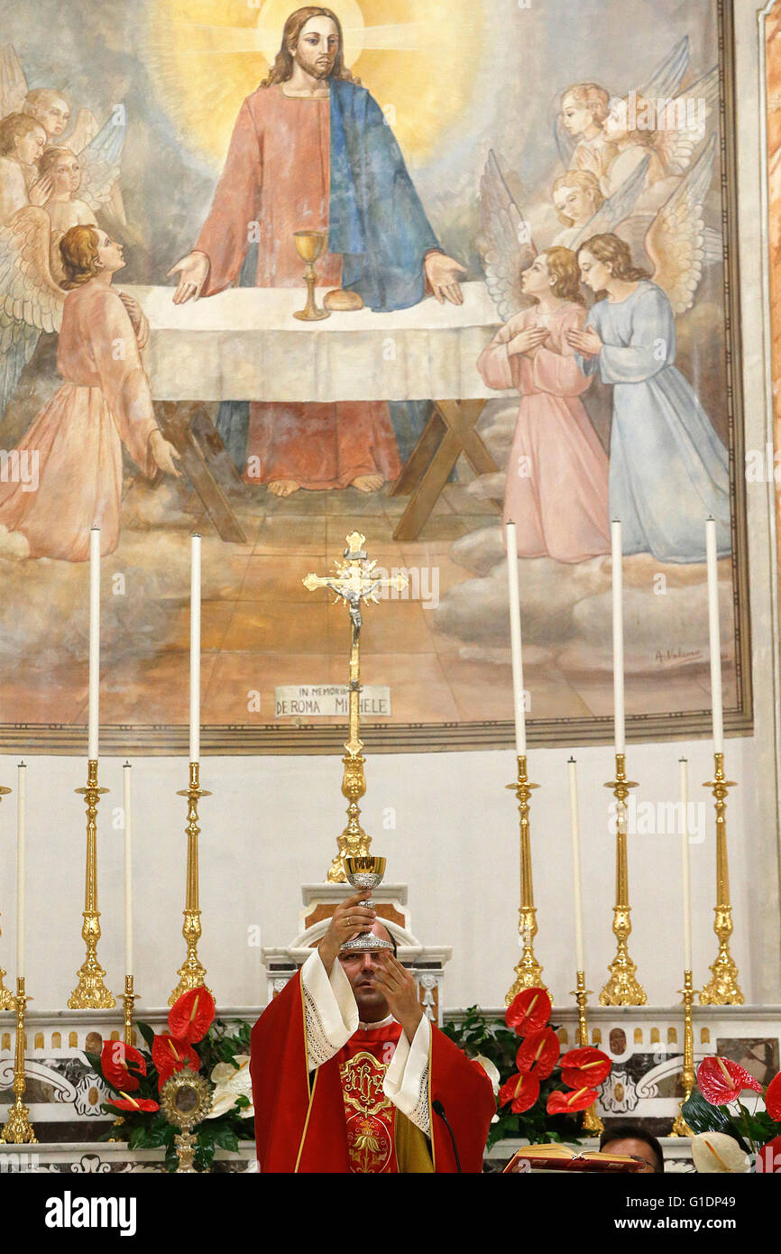 Catholic mass painting hi-res stock photography and images - Alamy