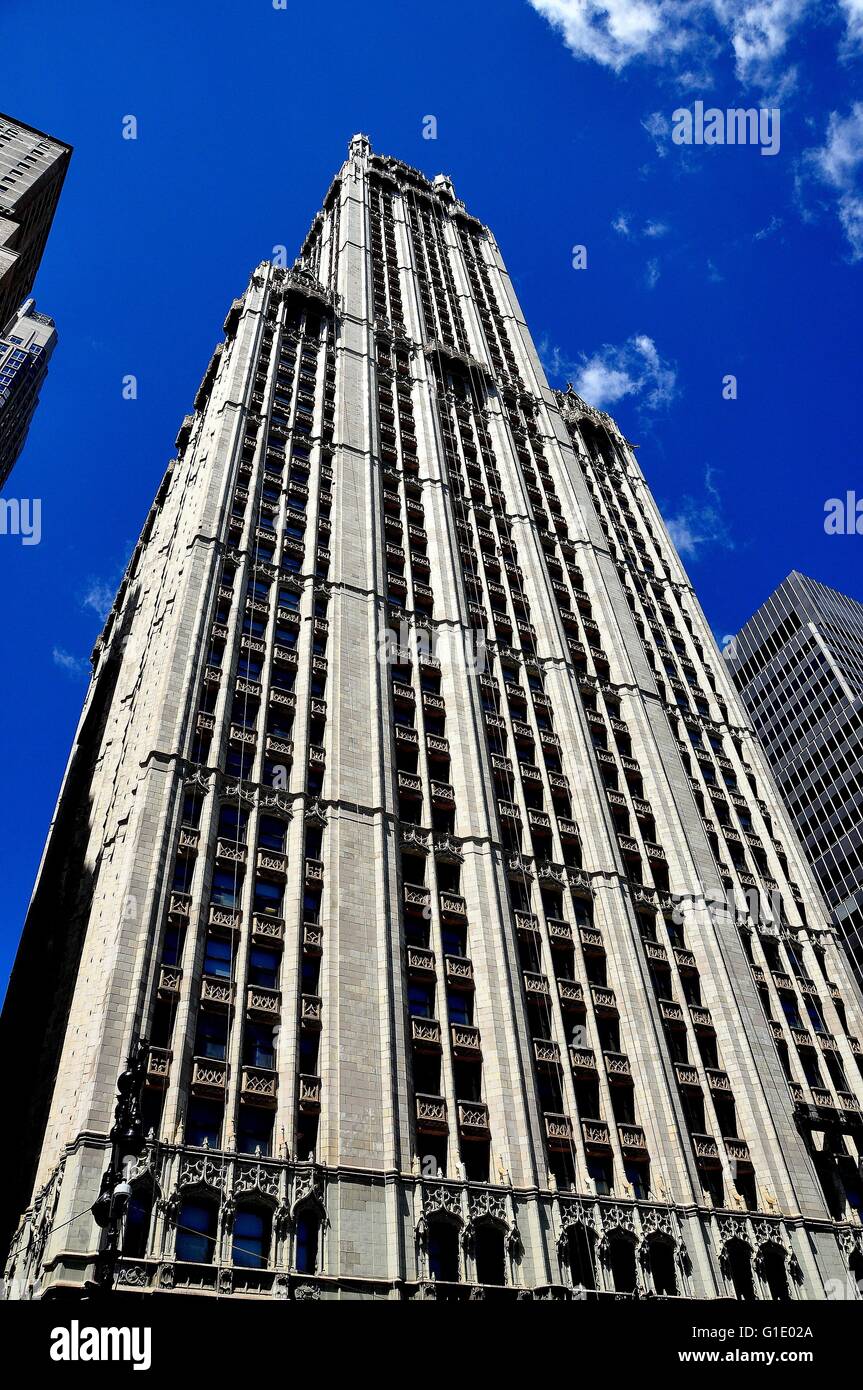 Neo gothic skyscraper hi-res stock photography and images - Alamy