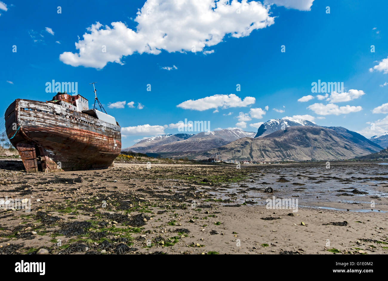 Shipwreck on the Loch Linnhe beach at Corpach with Ben Nevis & Fort ...