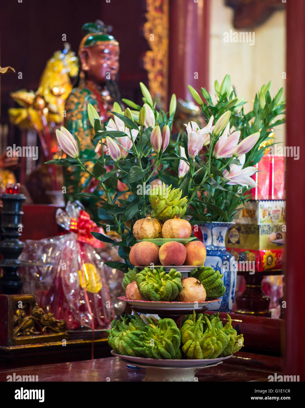 Temple offerings, Hanoi Stock Photo - Alamy