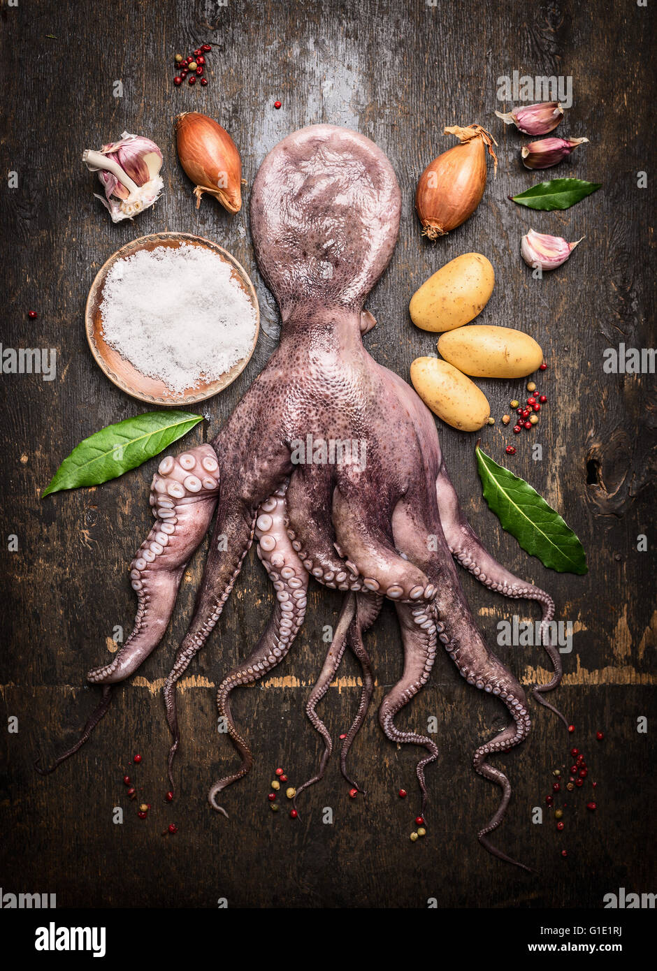 Overhead whole table empty hi-res stock photography and images - Alamy