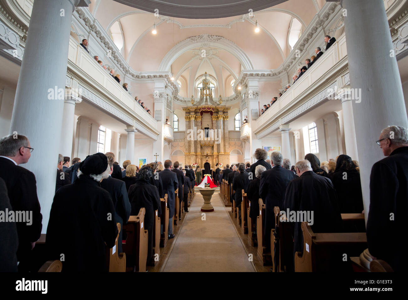 Castell, Germany. 13th May, 2016. Mourners and family members attend ...