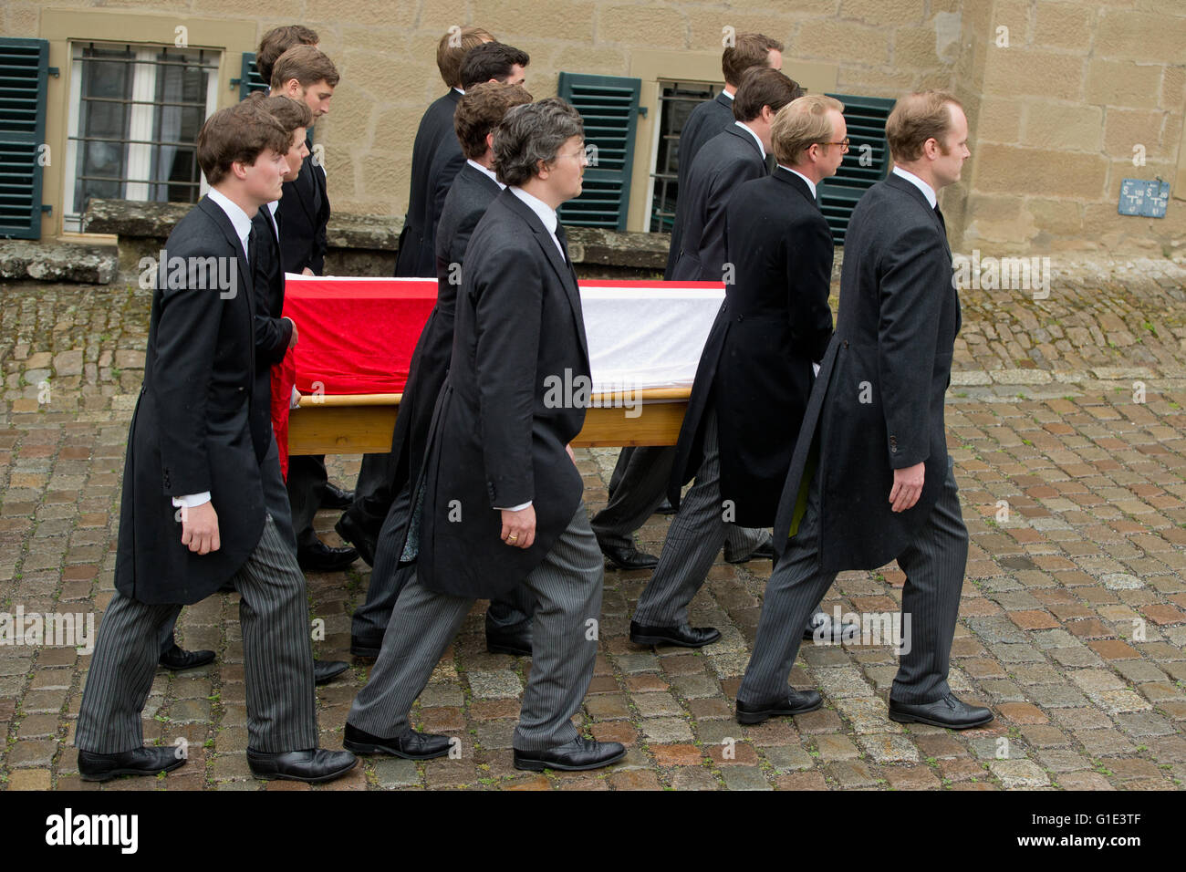 Castell, Germany. 13th May, 2016. Family members carry the coffin of ...