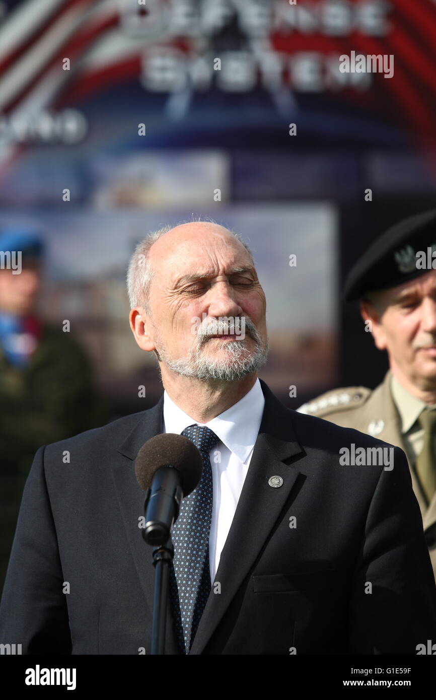 Mister of defence hi-res stock photography and images - Alamy