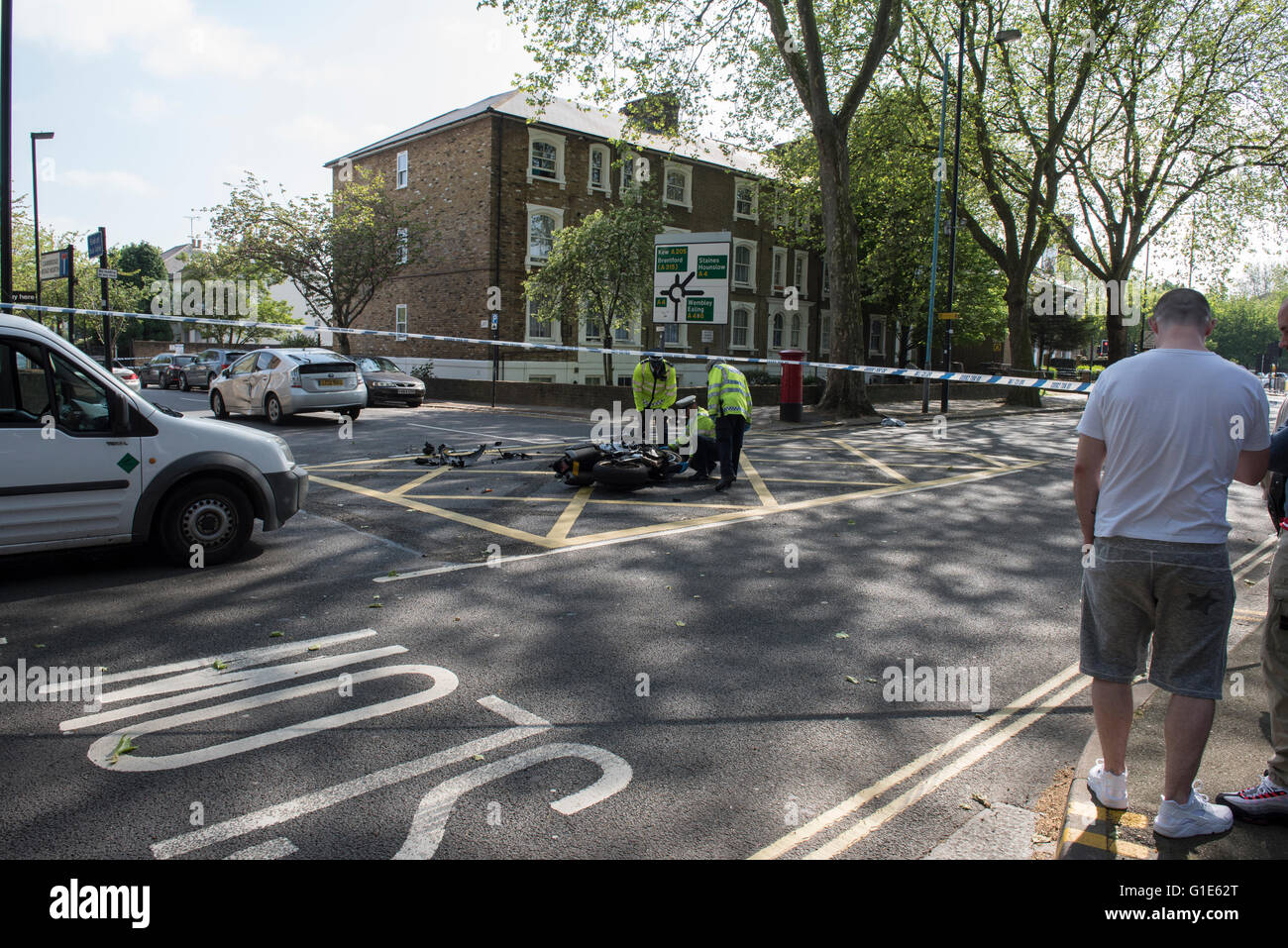 Police chiswick hi-res stock photography and images - Alamy