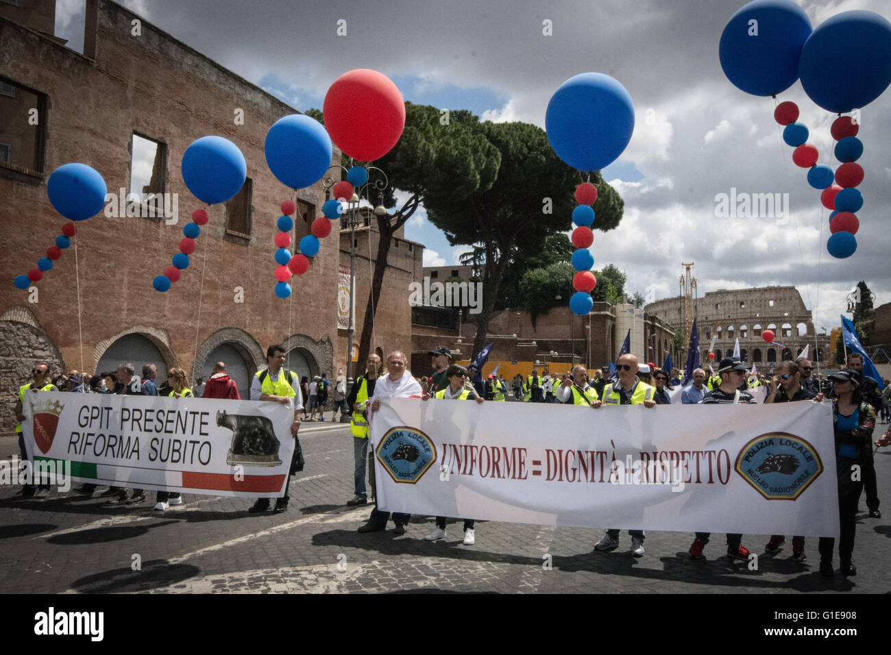 Moment protest in rome hi-res stock photography and images - Alamy