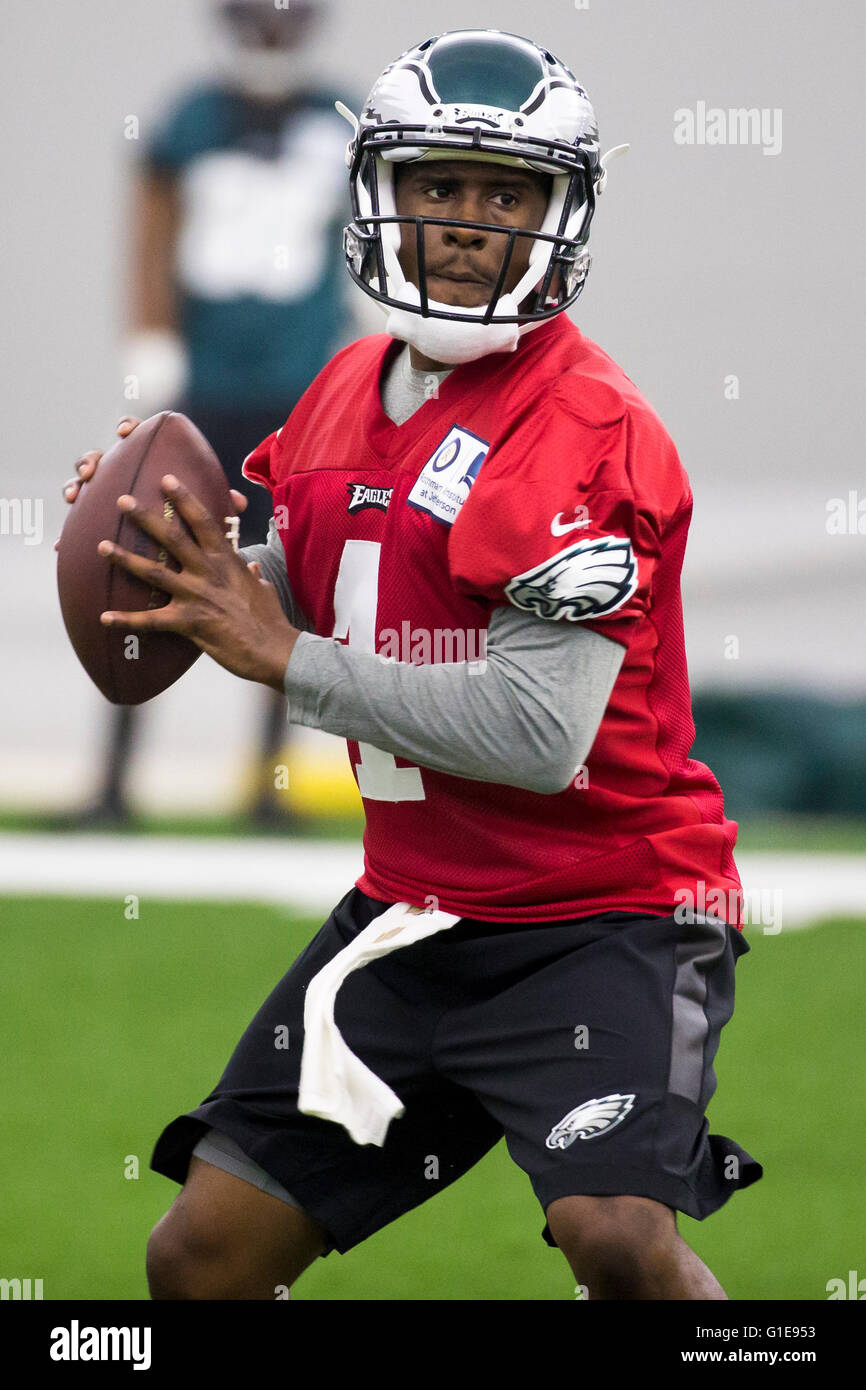 Christopher everett hi-res stock photography and images - Alamy