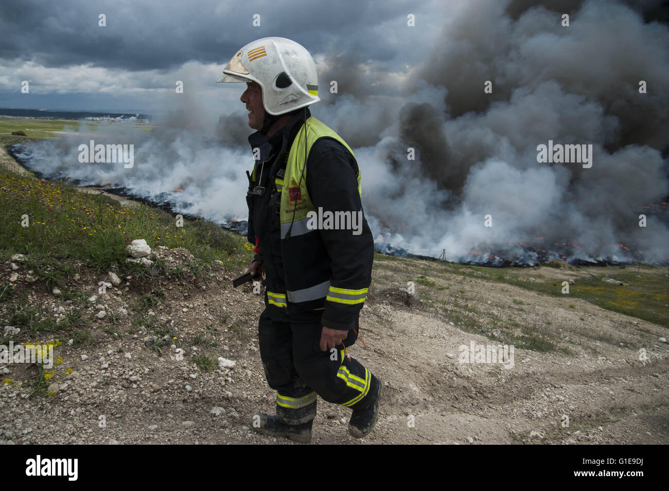 Madrid, Spain. 13th May, 2016. A fire, allegedly caused, fire a ...
