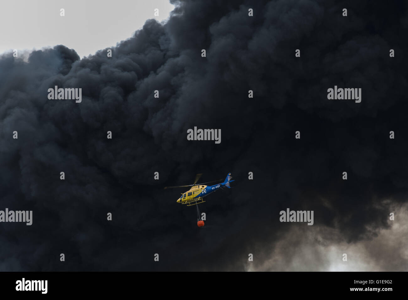 Madrid, Spain. 13th May, 2016. A fire, allegedly caused, fire a ...