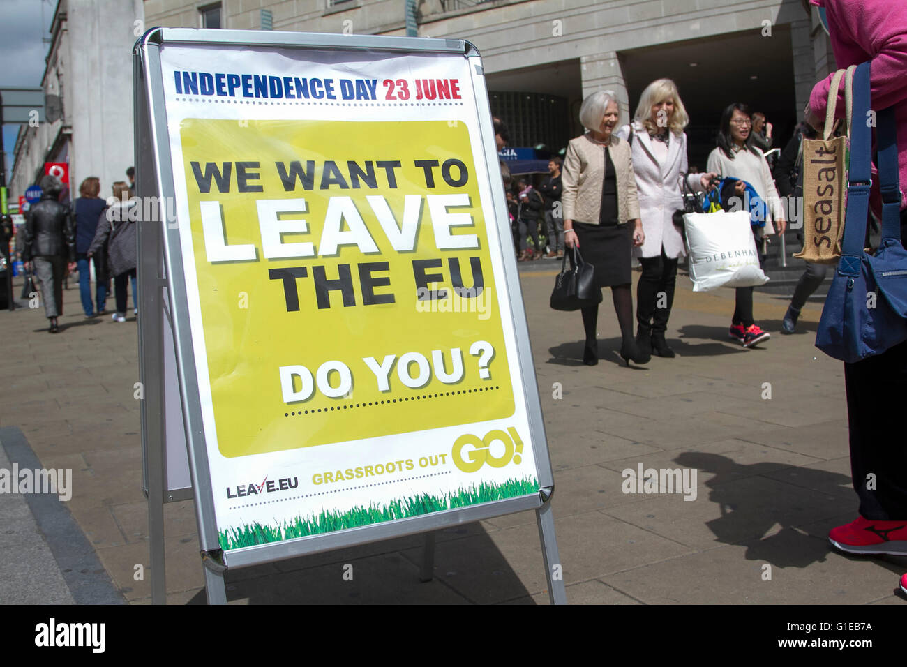 Wimbledon London,UK. 14th May 2016. Vote Leave and Grassroots ...