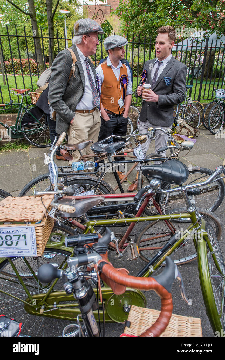 London, UK. 14th May, 2016. The Tweed Run, a very British public ...
