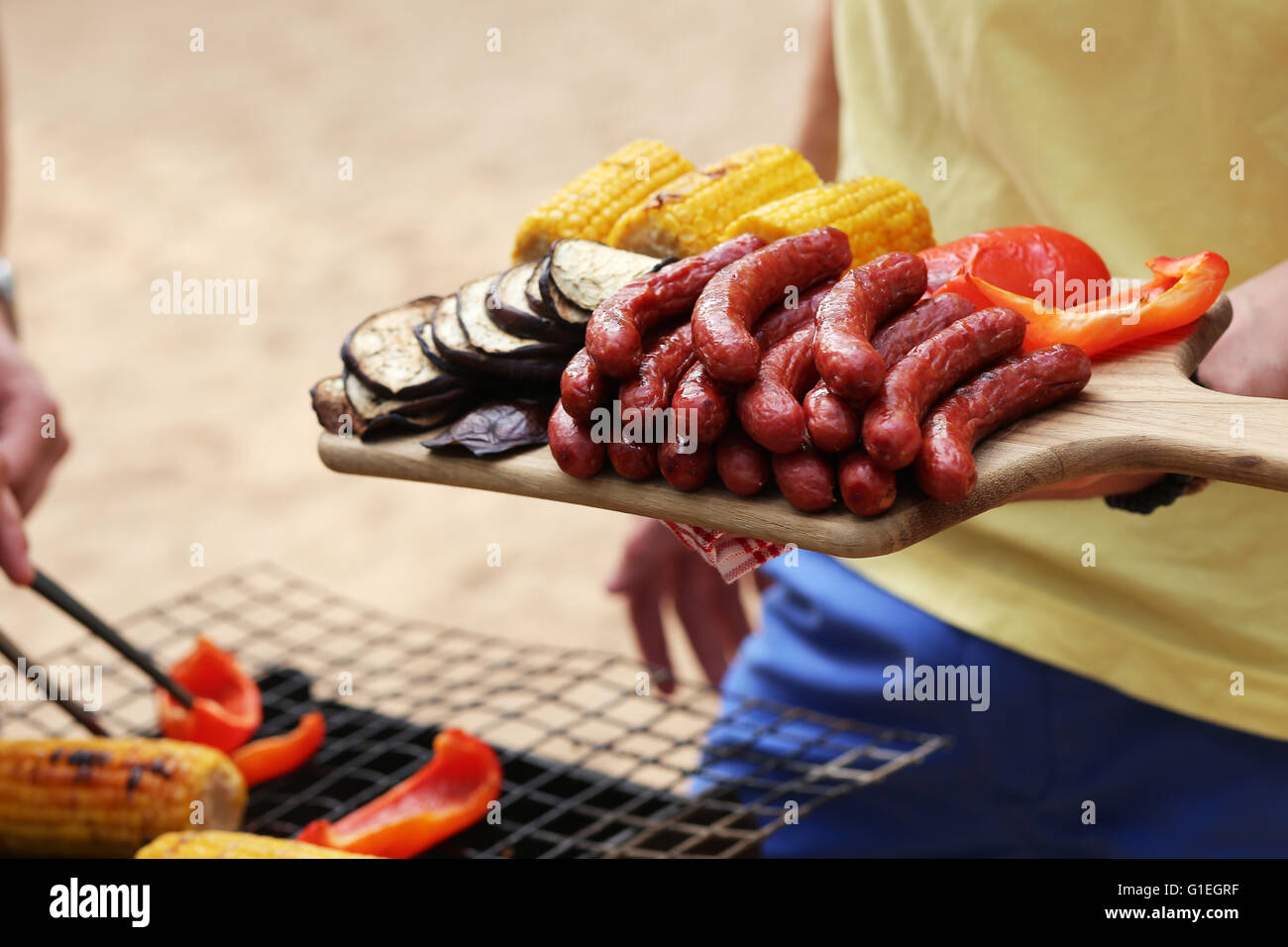 Group young friends enjoying picnic hi-res stock photography and images ...