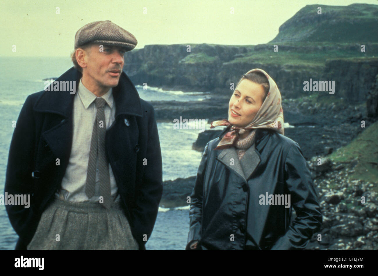 Nadel, Die / Donald Sutherland Stock Photo - Alamy