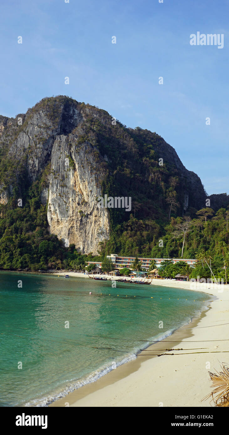 amazing tonsai bay on ko phi phi Stock Photo - Alamy