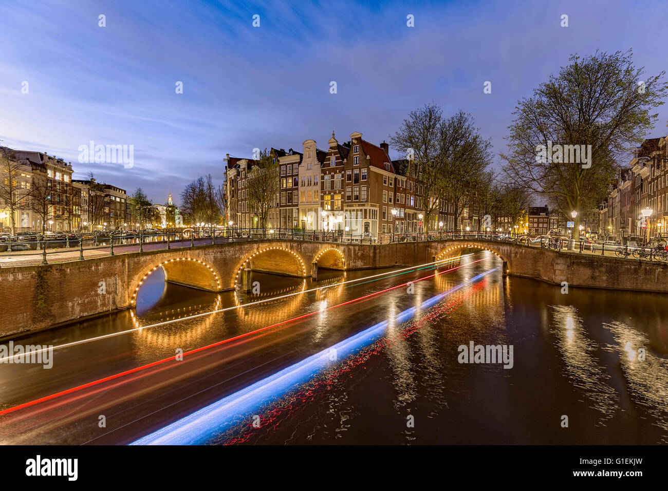 Red light at night amsterdam hi-res stock photography and images - Alamy