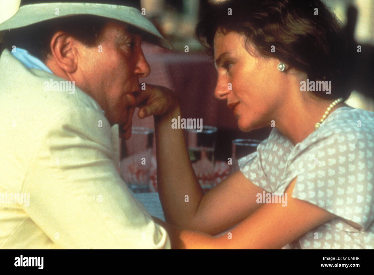 Unter dem Vulkan / Albert Finney / Jacqueline Bisset Stock Photo - Alamy