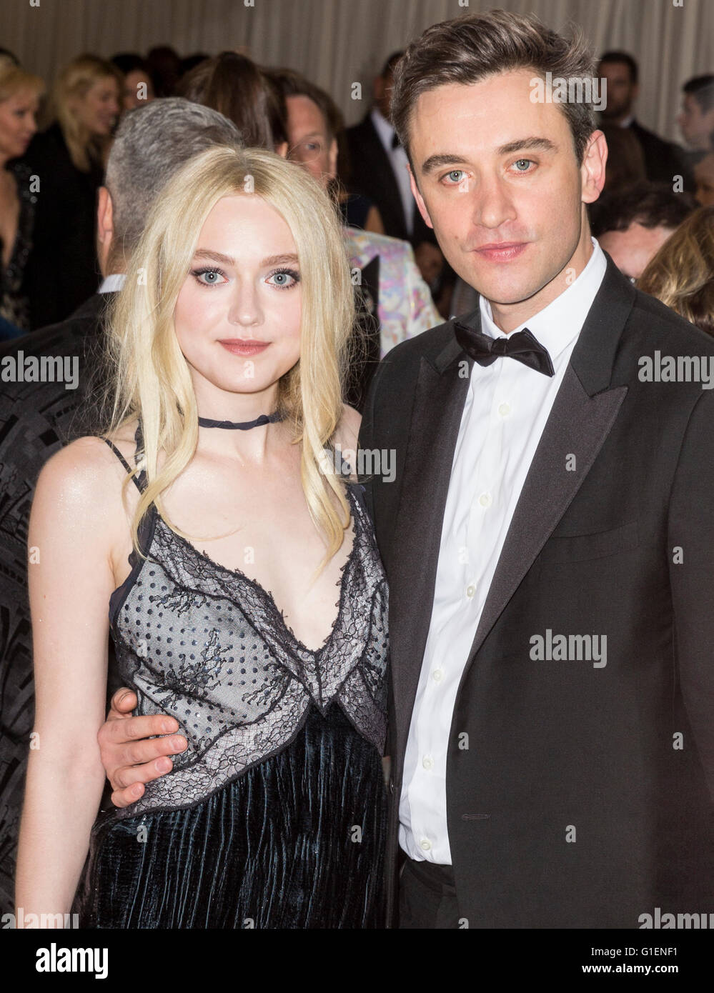Dakota fanning and jamie strachan hi-res stock photography and images - Alamy