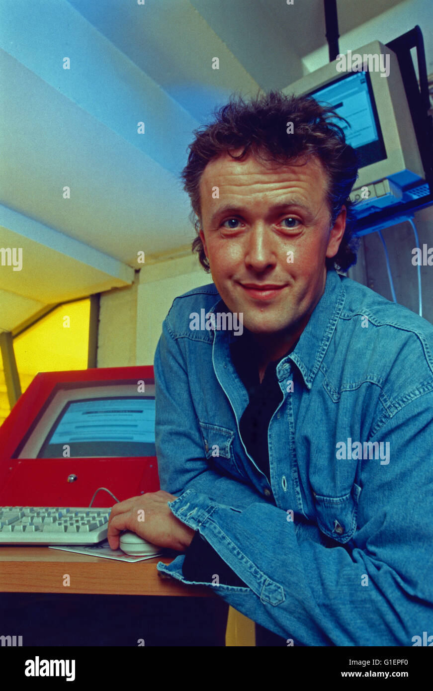 Der deutsche Schriftsteller Michael Gantenberg als Moderator beim ...