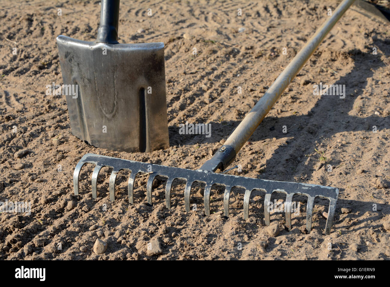 Spade soil hi-res stock photography and images - Alamy