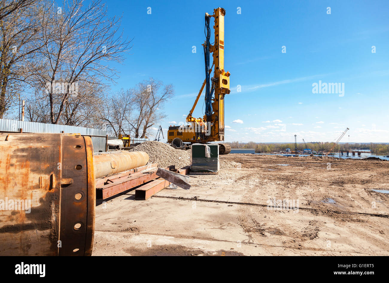 Drilling pile driver hi-res stock photography and images - Alamy