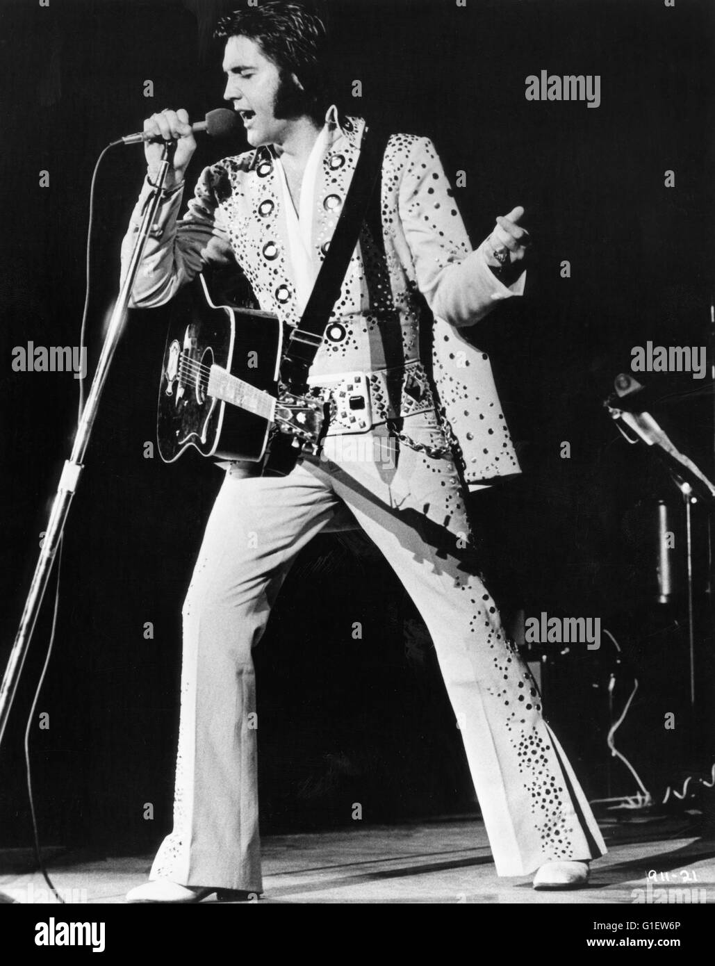 Elvis presley 1972 hi-res stock photography and images - Alamy