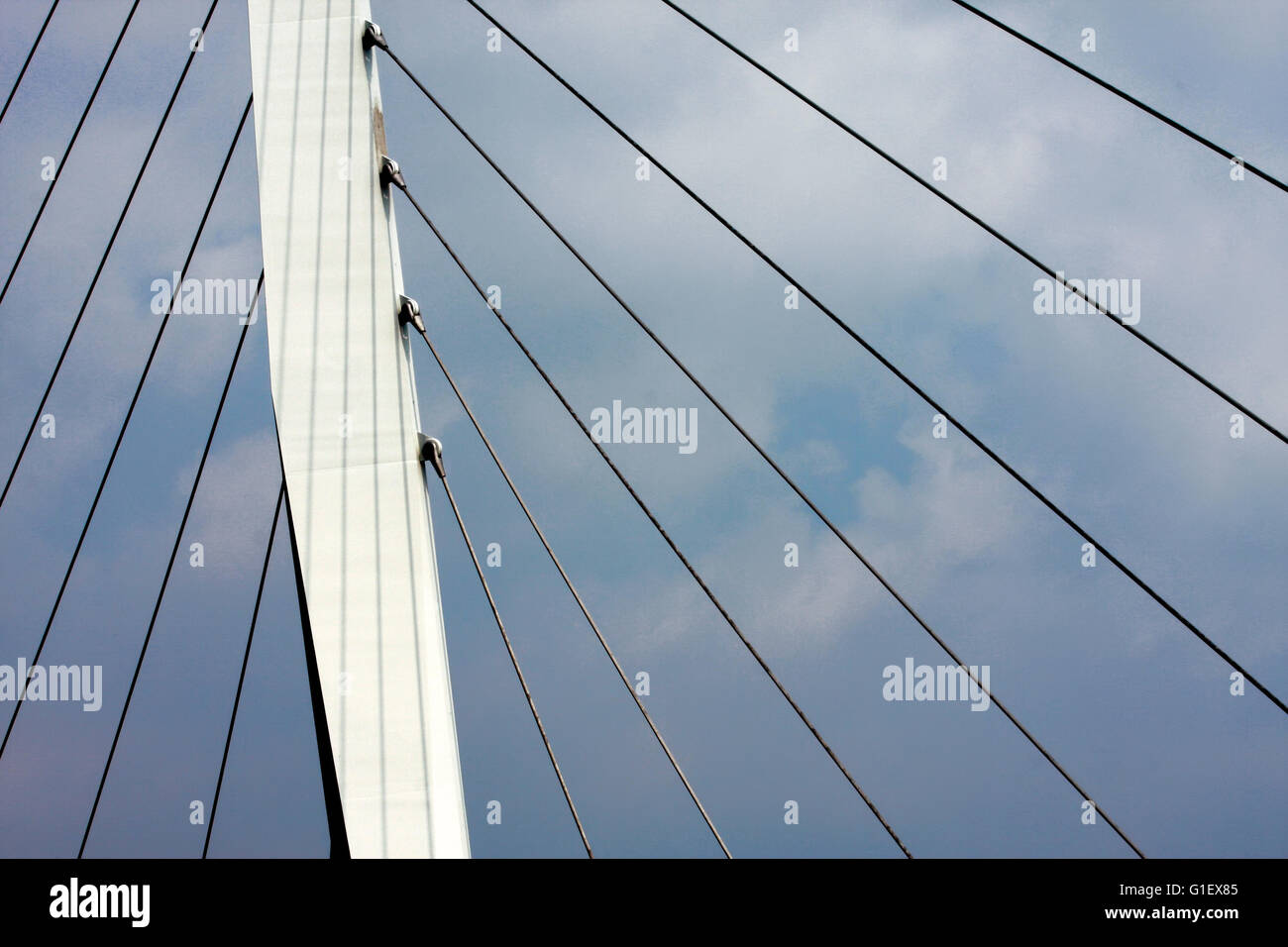 Cables structure hi-res stock photography and images - Alamy
