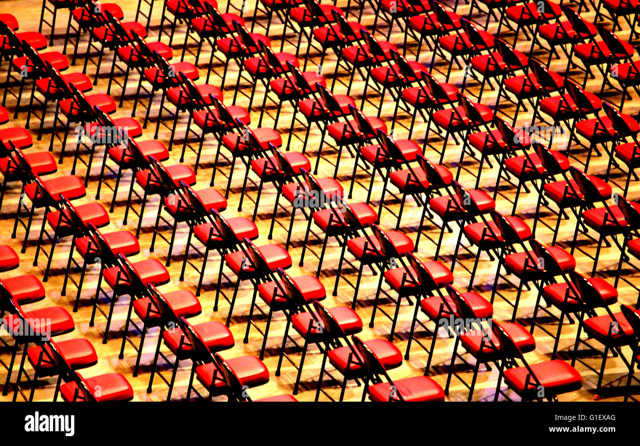 Graduation day empty seats Stock Photo - Alamy