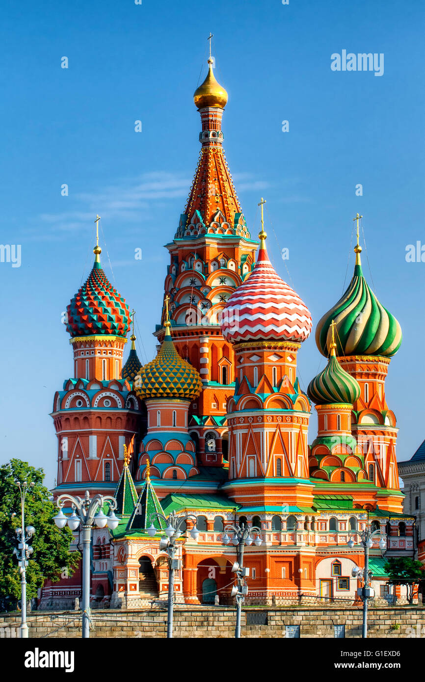 St basils cathedral hi-res stock photography and images - Alamy