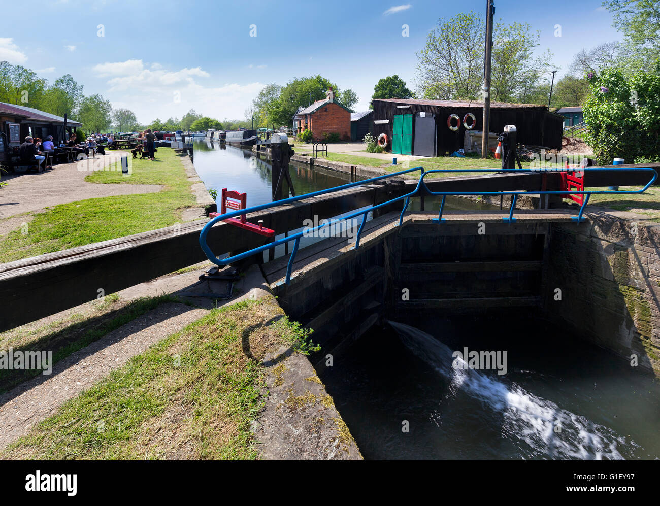 Papermill lock is a popular and beautiful tourist location, in mid ...