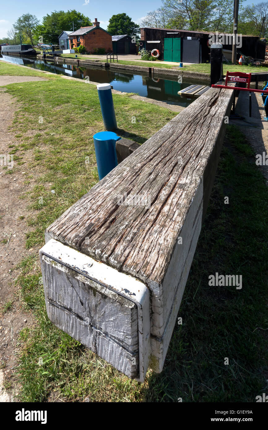 Papermill lock is a popular and beautiful tourist location, in mid ...