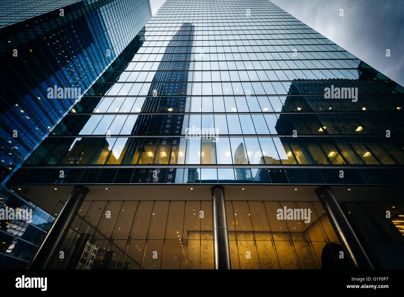 Toronto skyscrapers urban hi-res stock photography and images - Alamy