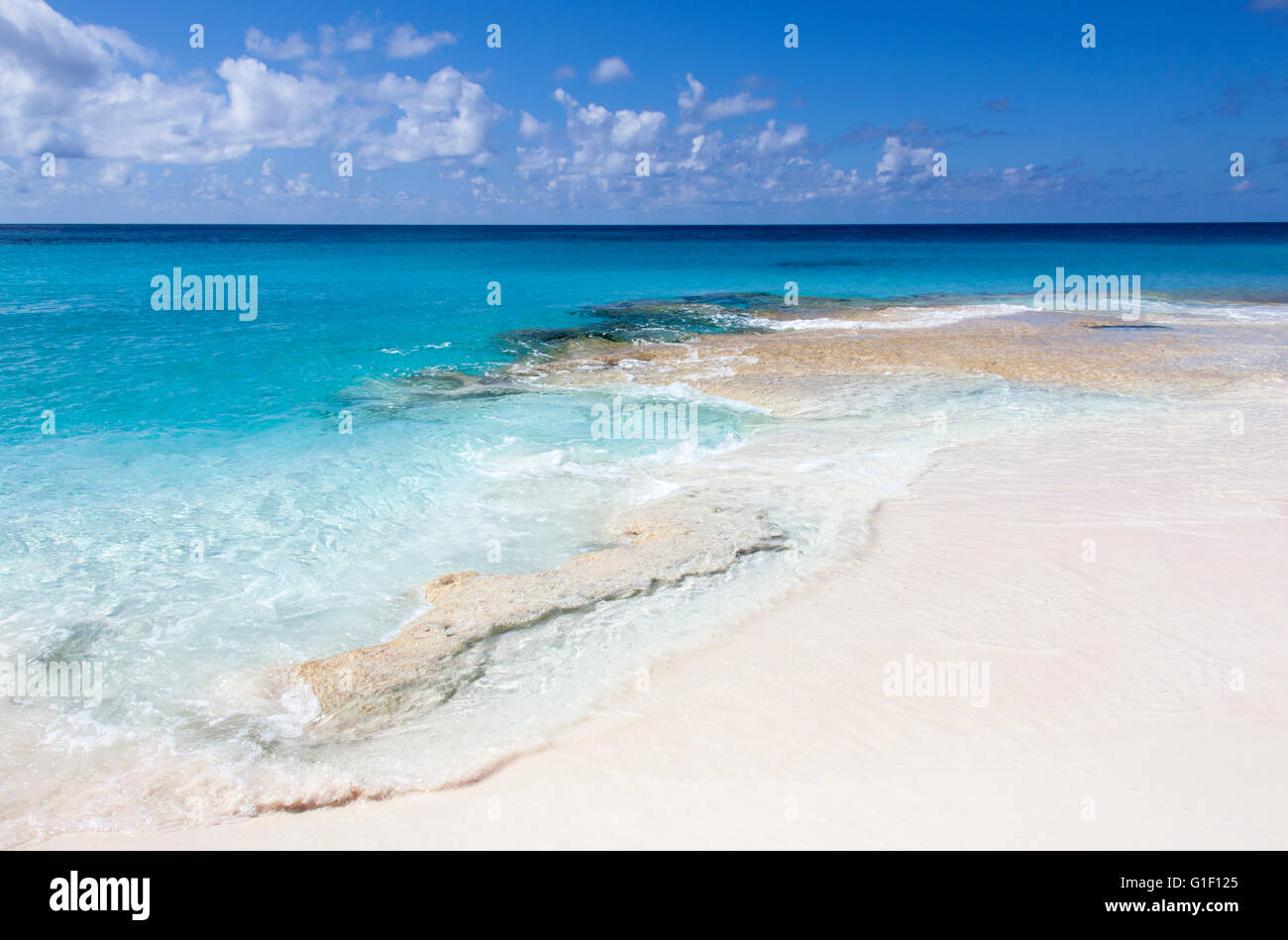 Caribbean sea pristine waters hi-res stock photography and images - Alamy