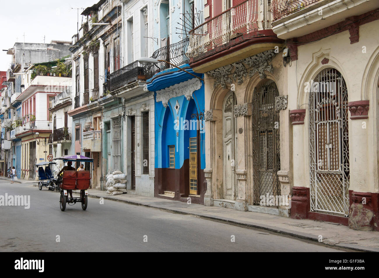 Cuban historic buildings hi-res stock photography and images - Alamy