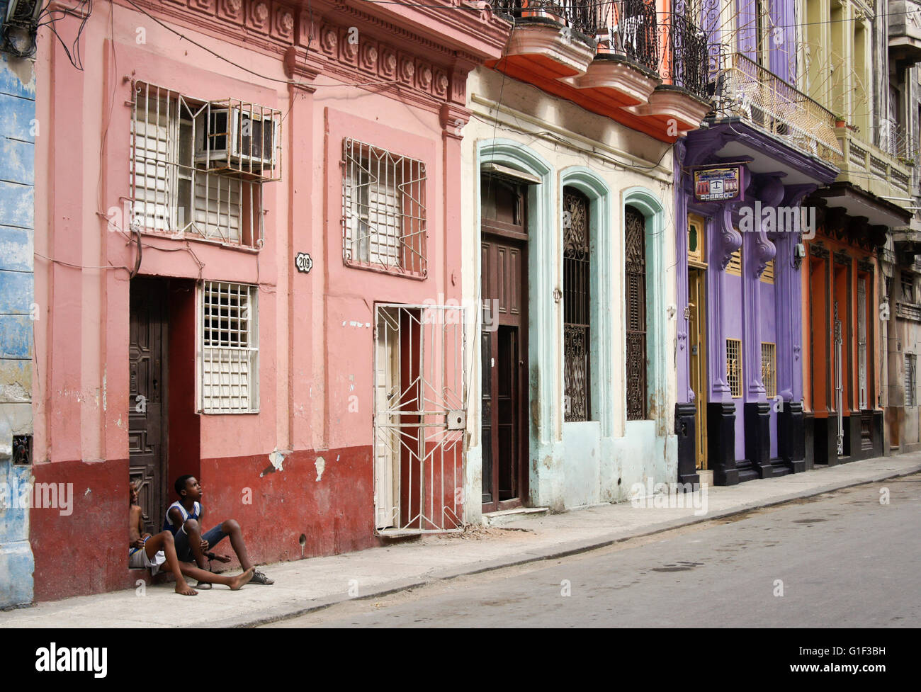 Colorful historic architecture of Havana, Cuba Stock Photo - Alamy