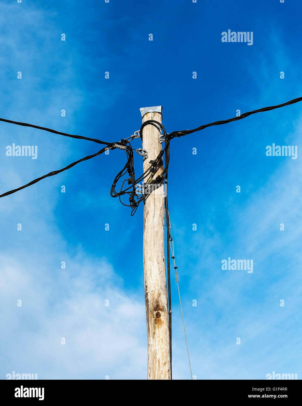 Cable lines hi-res stock photography and images - Alamy