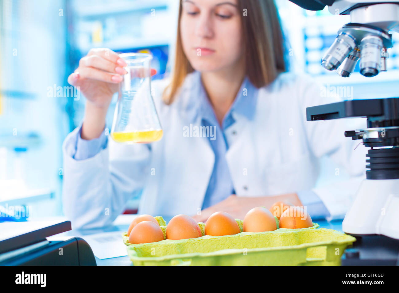 Testing in a lab hi-res stock photography and images - Alamy