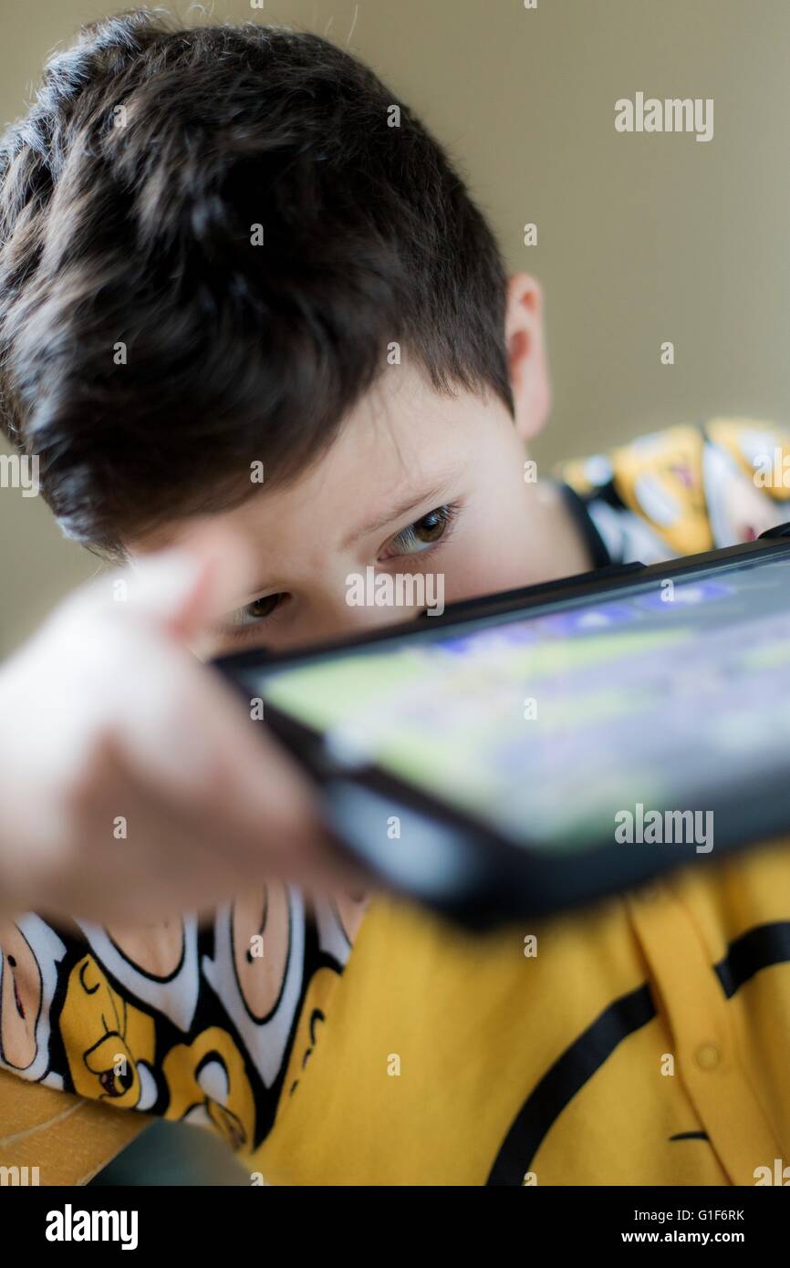 Handheld digital device hi-res stock photography and images - Alamy