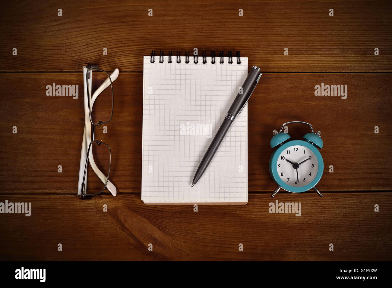 Blank clock hi-res stock photography and images - Alamy