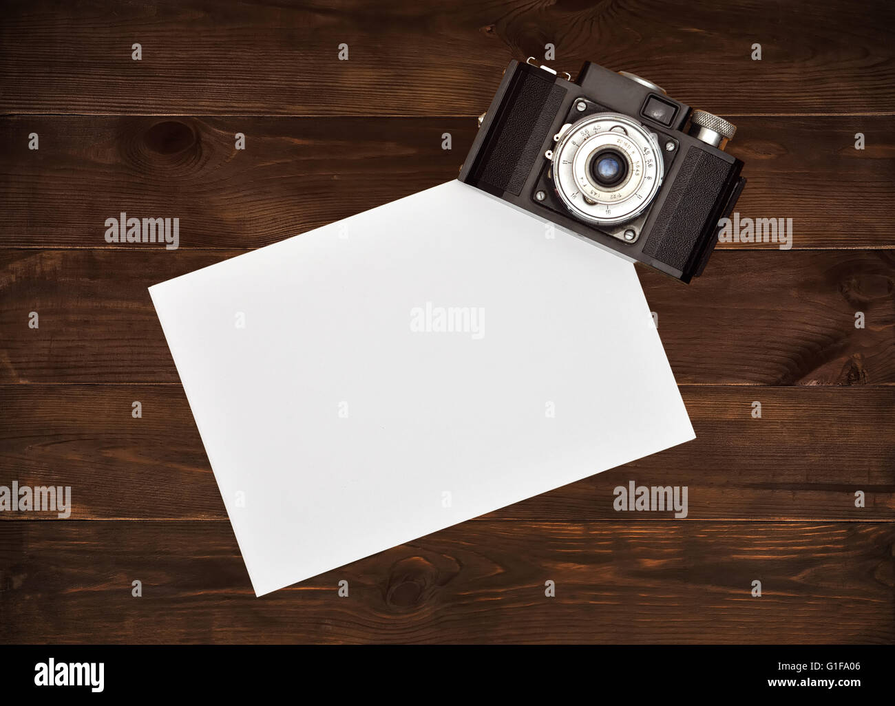 Retro table hi-res stock photography and images - Alamy