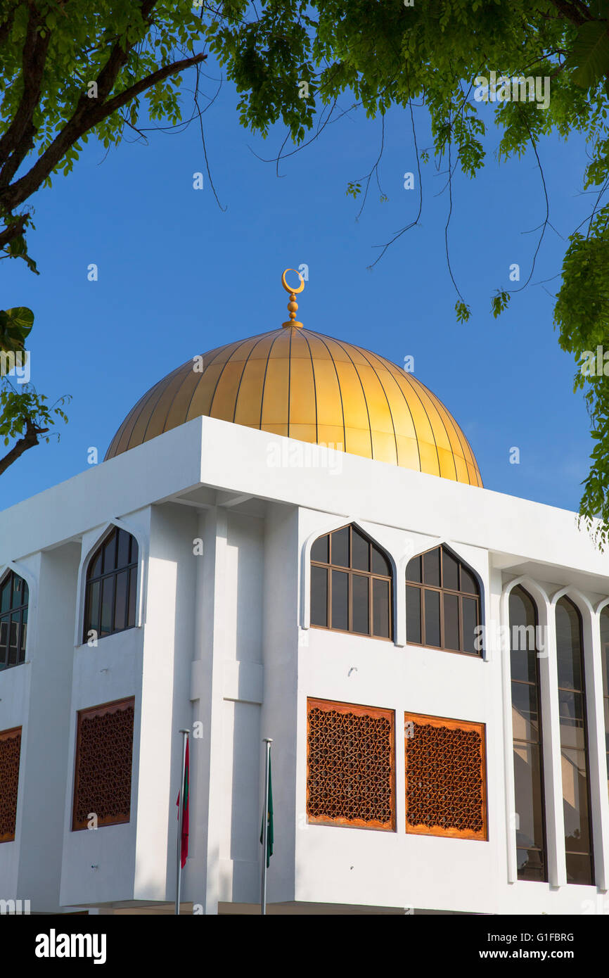 Mosque male maldives indian ocean hi-res stock photography and images ...