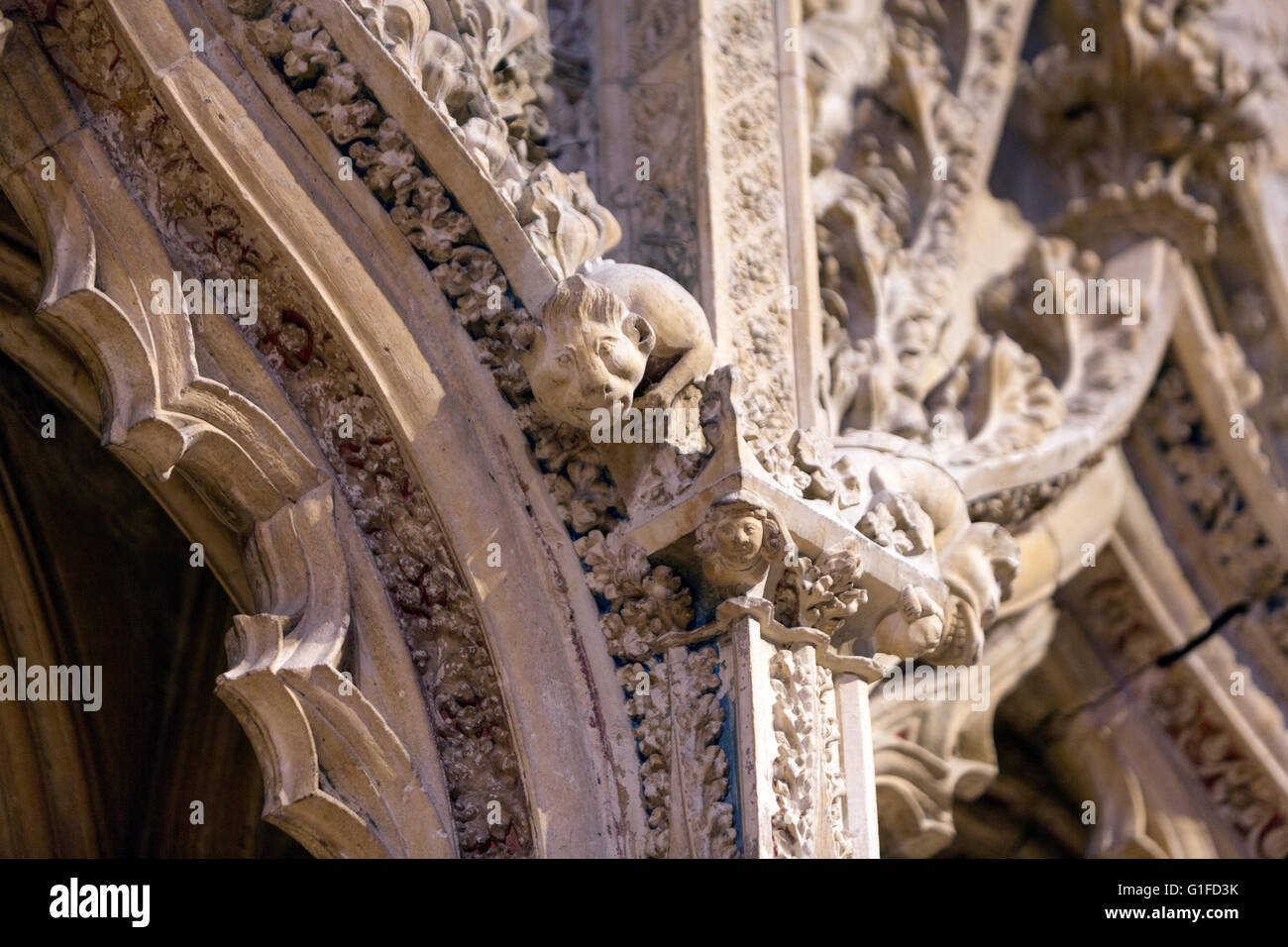 Stonework in Lincoln Cathedral , Lincoln, Lincolnshire, England, UK ...