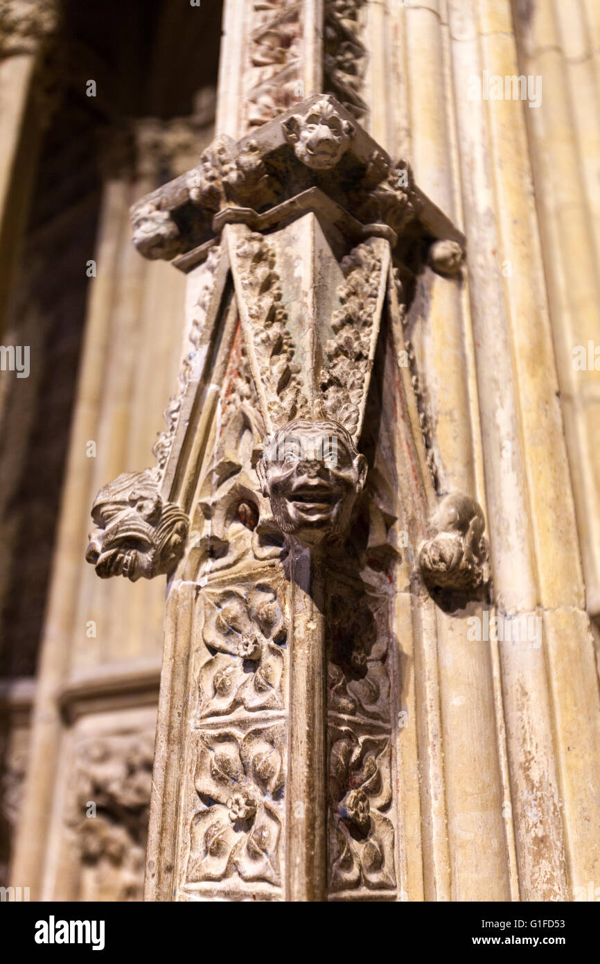 Stonework in Lincoln Cathedral , Lincoln, Lincolnshire, England, UK ...