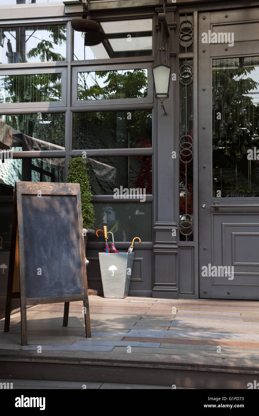 Restaurant menu outdoor outside hi-res stock photography and images - Alamy