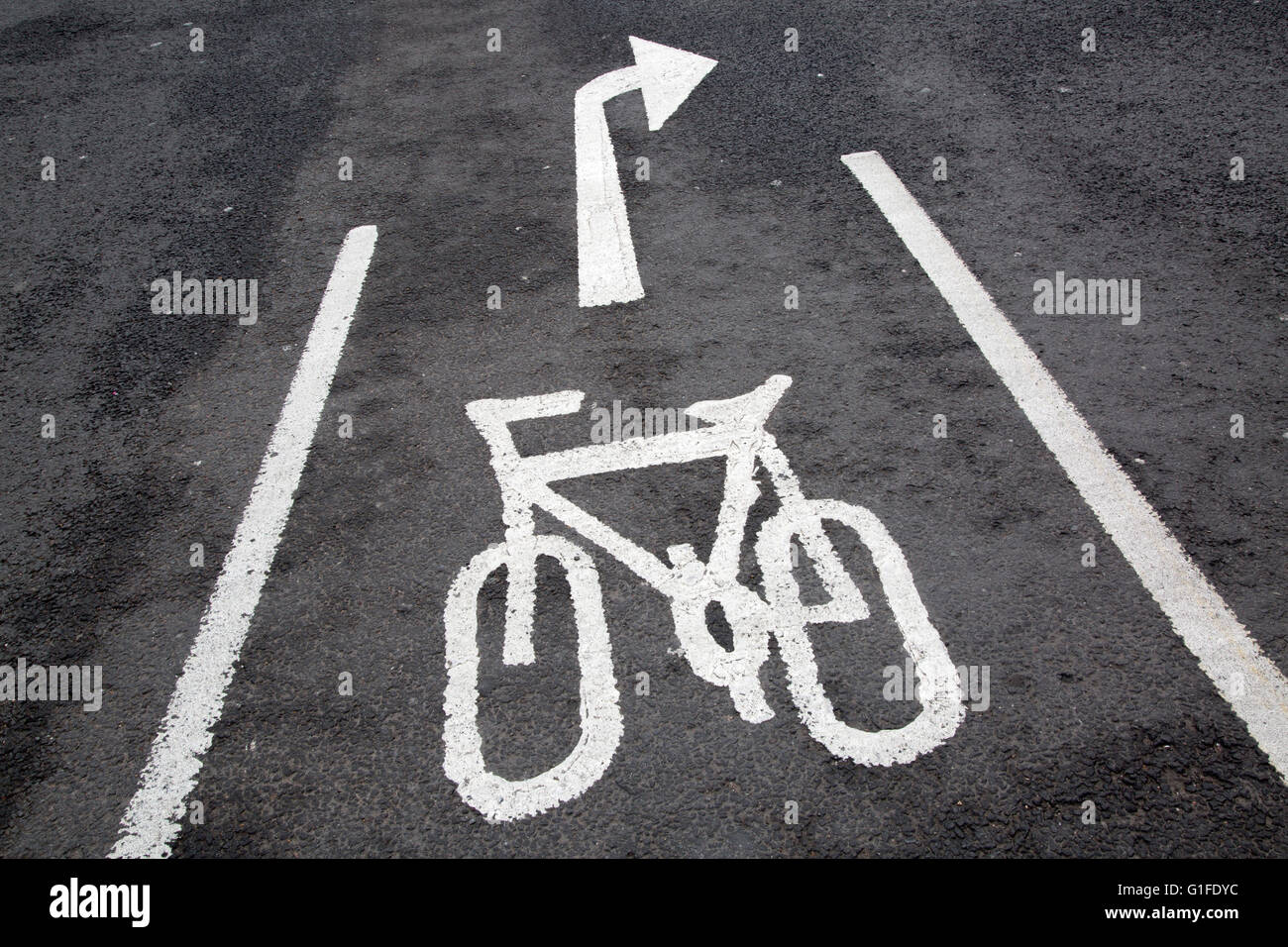 Cycle Path Sign on Street in Birmingham, UK Stock Photo - Alamy