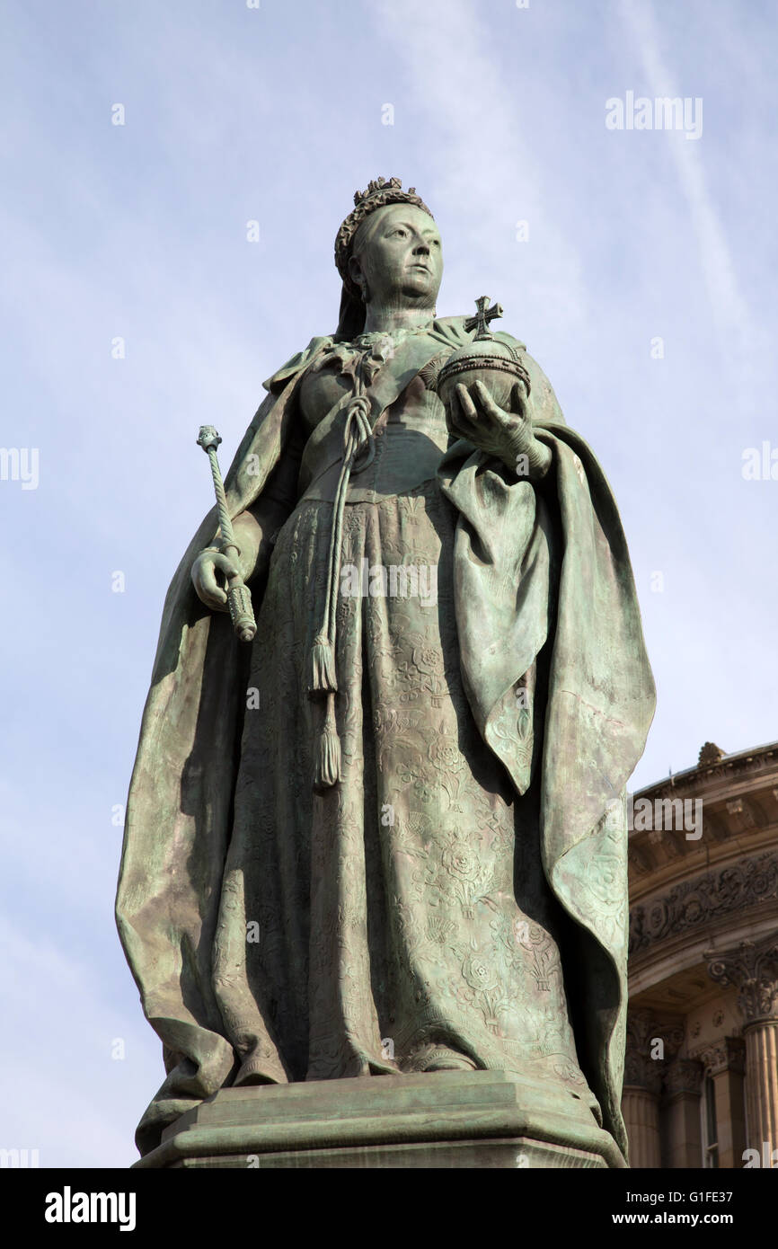 Queen Victoria Statue by Brock (1901), Birmingham, England, UK Stock ...