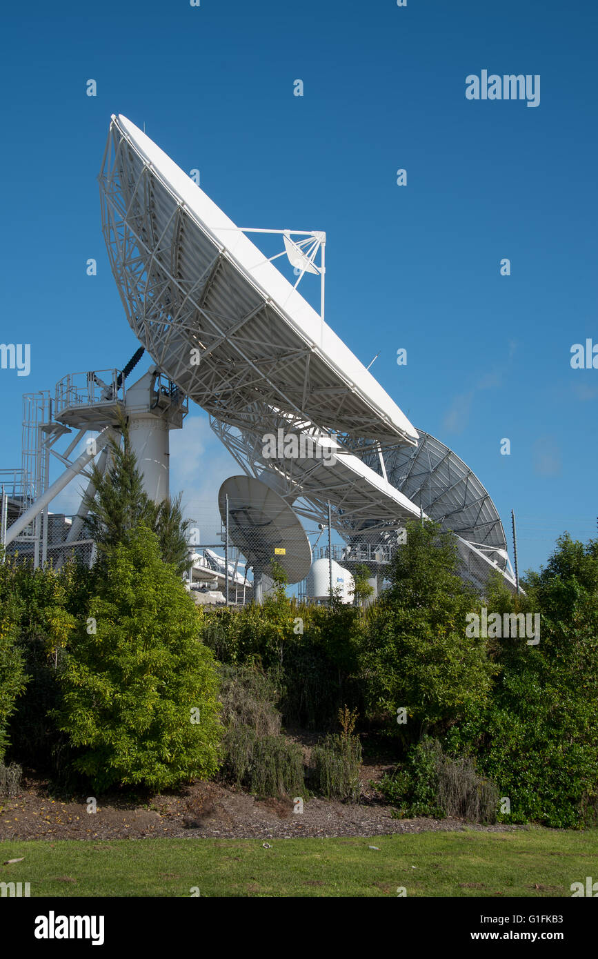 Telecommunications satellite dish hi-res stock photography and images ...