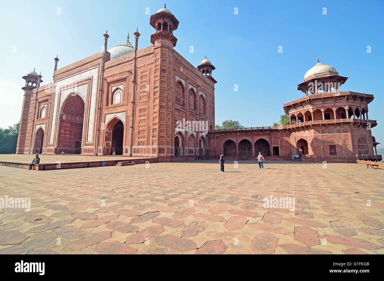 Eastern Mosque, Taj Mahal complex, Agra, India Stock Photo - Alamy