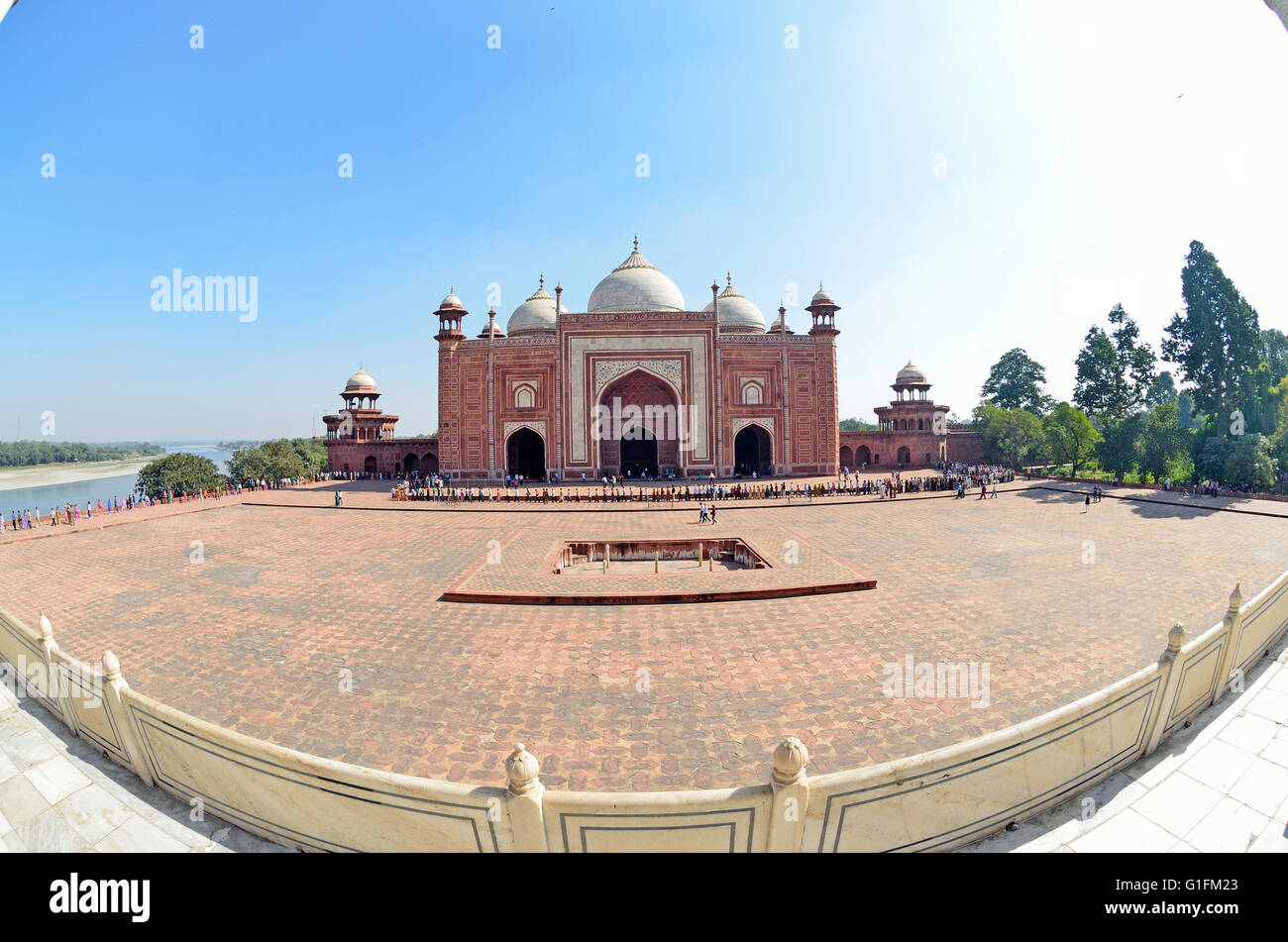 Fisheye fish eye lens hi-res stock photography and images - Alamy