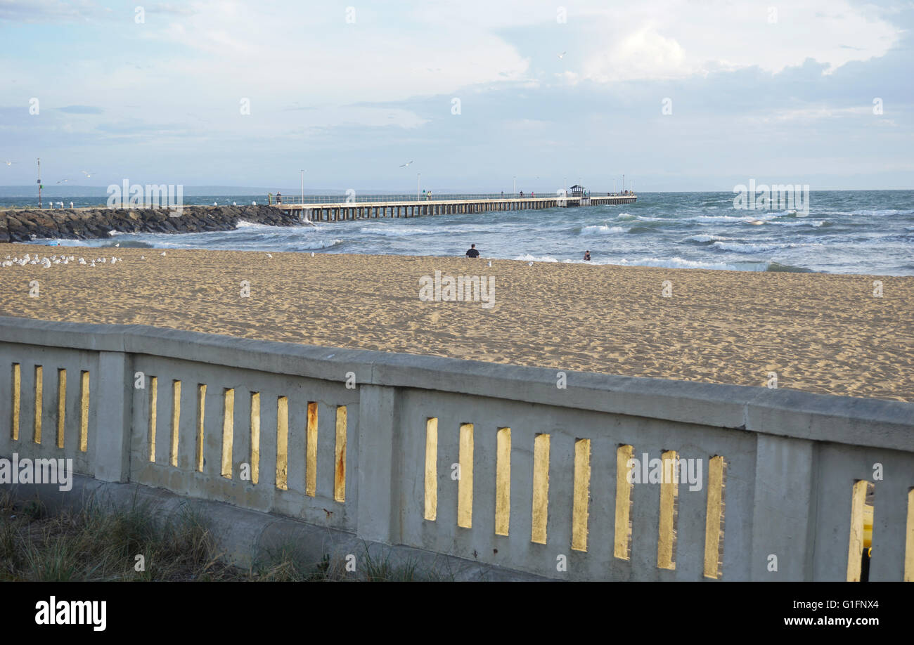 Pier fence hi-res stock photography and images - Alamy