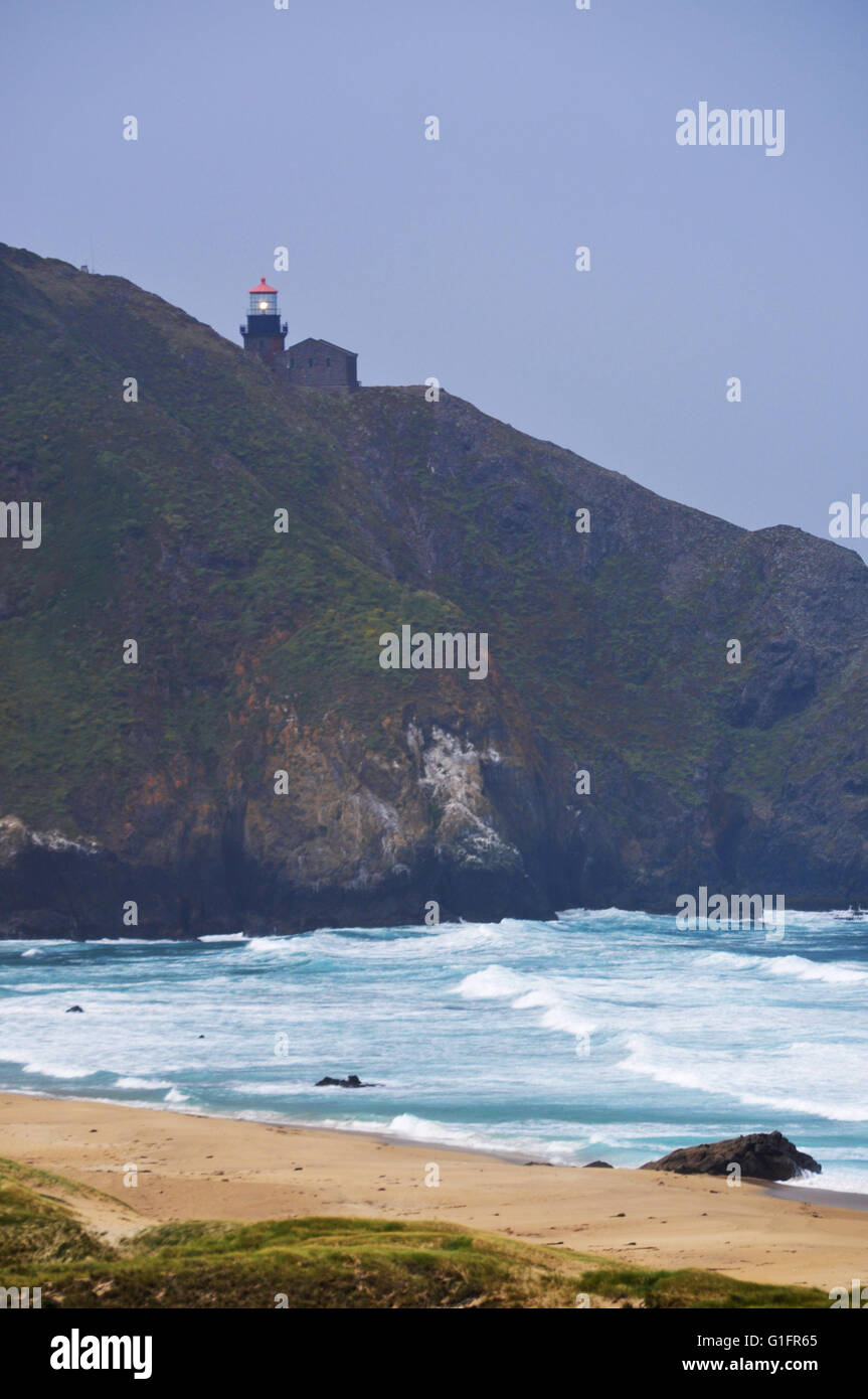 Lighthouse and fog station hi-res stock photography and images - Alamy